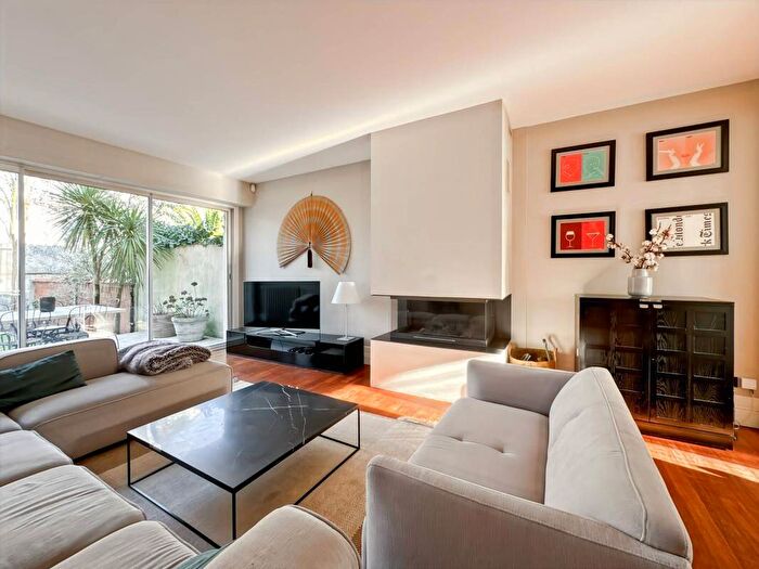 Maison à louer - Caudéran, Bordeaux - 5 pièces - 3 chambres