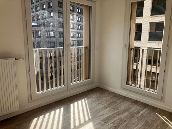 Appartement à louer - Bobigny, Centre-ville - 3 pièces - 2 chambres