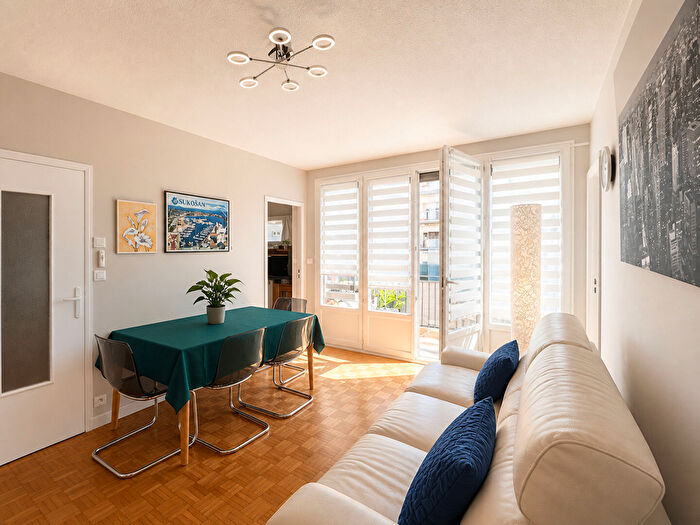 Appartement 3 pièces à vendre - Dijon, Voltaire, Champmaillot