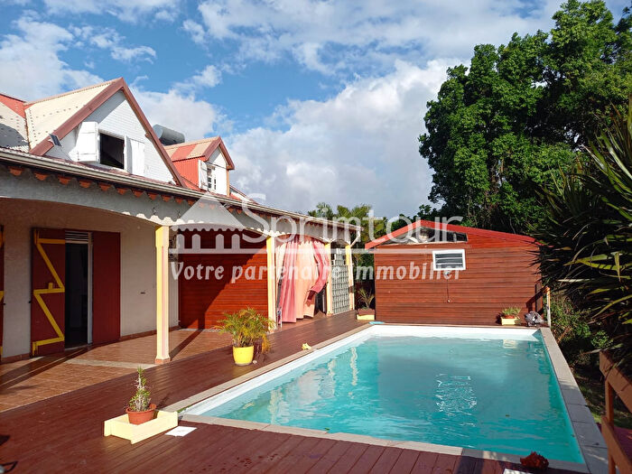 Maison à vendre - Saint-Claude - 6 pièces - 5 chambres