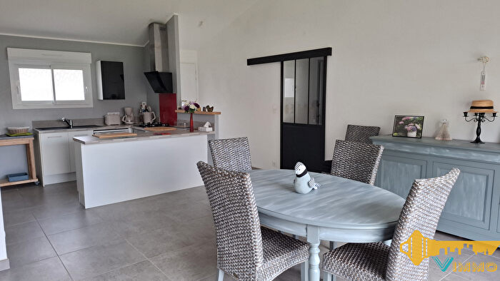 Maison 5 pièces à Sainte-Pazanne, à vendre