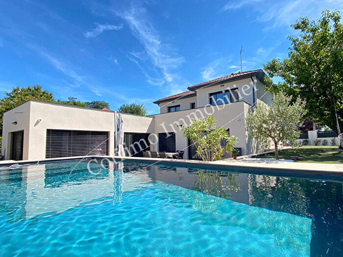 Maison à vendre - Genas - 8 pièces - 5 chambres