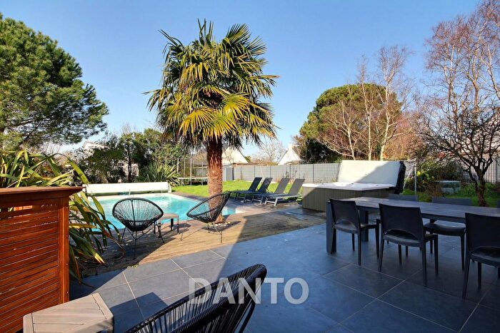 Maison à vendre - Pornichet - 6 pièces - 5 chambres