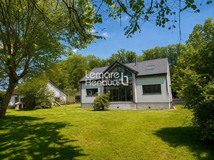 Maison 7 pièces à Tréon, à vendre