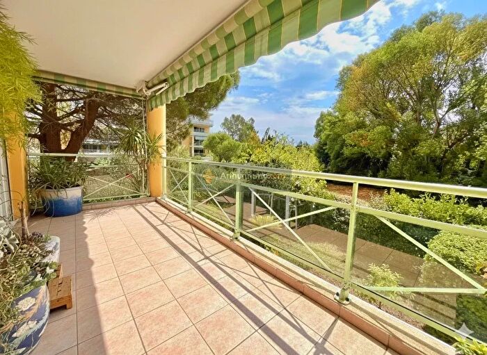 Appartement à vendre - Saint-Raphaël, Les Arênes - 4 pièces - 3 chambres