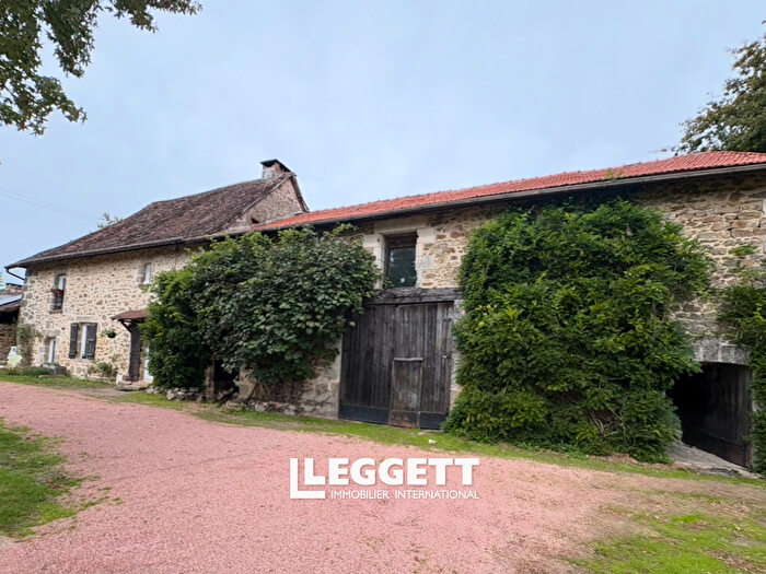 Maison à vendre - Saint-Saud-Lacoussière - 10 pièces - 5 chambres