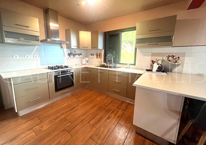 Maison à louer - Les Avirons, Ravine Sèche - 7 pièces - 6 chambres