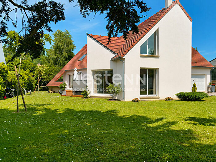 Maison 8 pièces à Vauhallan, à vendre