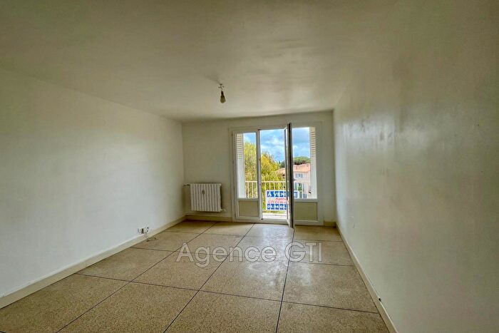 Appartement à louer - Hyères - 4 pièces - 3 chambres