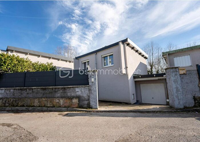 Villefontaine, Les Roches : Maison 4 pièces à vendre