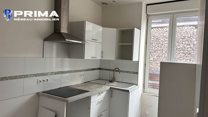 Appartement à vendre - Voiron, Centre-ville, Gare - 1 pièce - 1 chambre