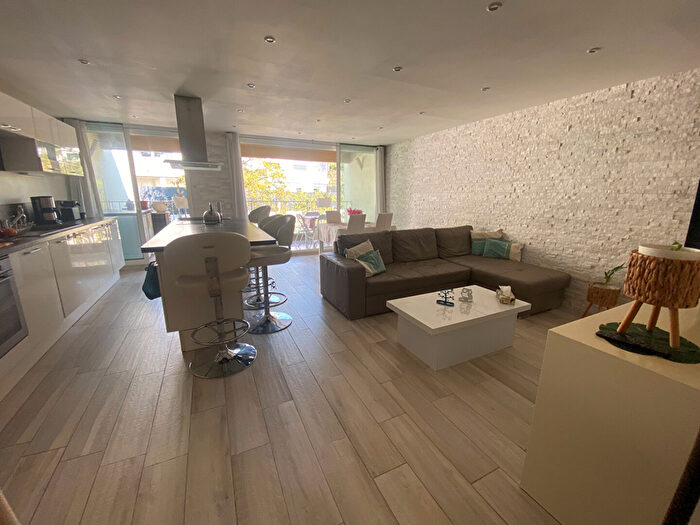 Appartement à vendre - Marseille e , Les Trois Lucs - 4 pièces - 3 chambres