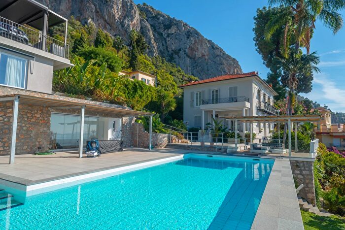 Maison à louer - Menton, Haut Borrigo, Saint-Paul-Garavan, Vallée de Gorbio - 9 pièces - 6 chambres