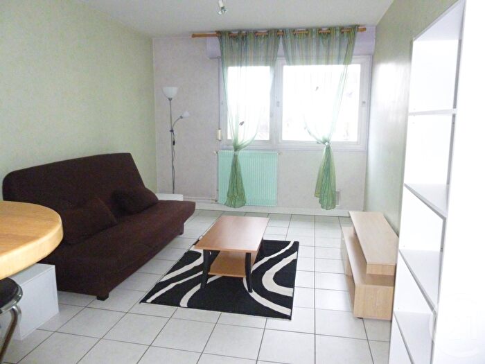 Appartement à louer - Belfort, Centre-ville, Fb de Montbéliard - 1 pièce
