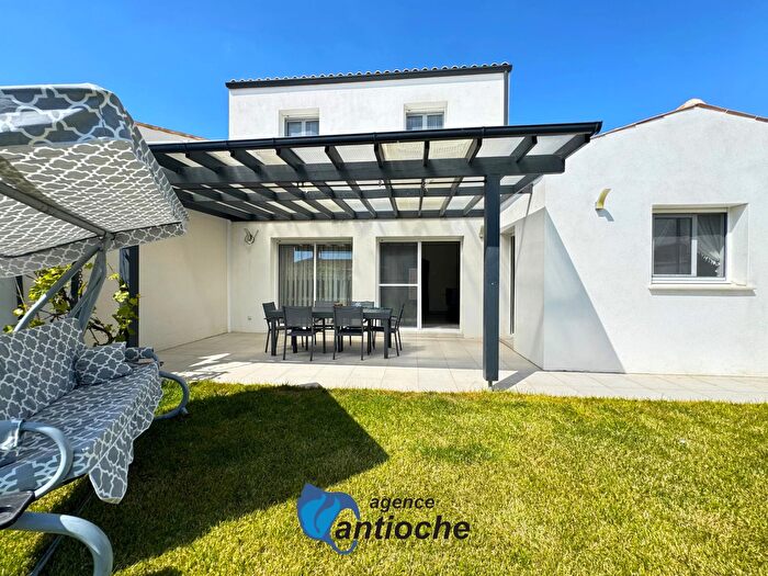 Maison à vendre - Saint-Xandre - 5 pièces - 4 chambres