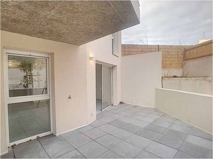 Appartement à louer - Béziers, Champ de Mars - 1 pièce