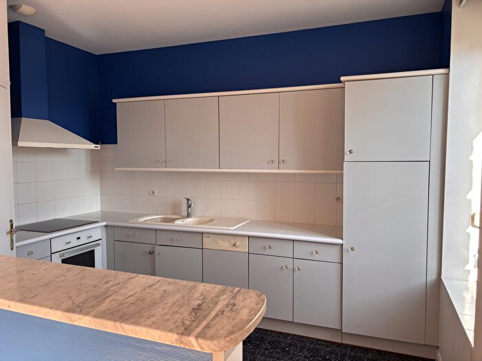 Brive-la-Gaillarde, Centre-ville, Pont Cardinal, Champanatier : Appartement 2 pièces à louer