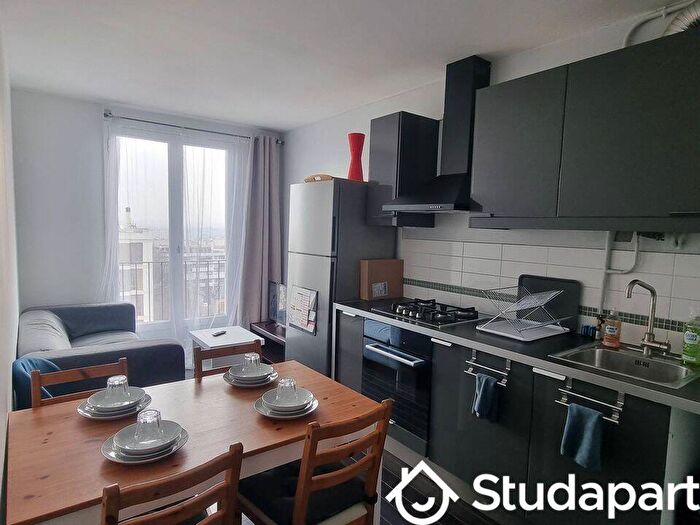 Appartement à louer - Centre I, Choisy-le-Roi - 1 pièce - 2 chambres