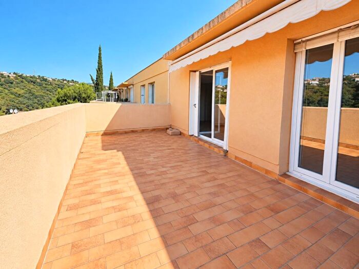 Appartement 2 pièces à Nice, Saint-Pierre de Feric, à vendre
