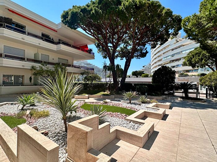 Appartement à vendre - Villeneuve-Loubet - 1 pièce - 1 chambre