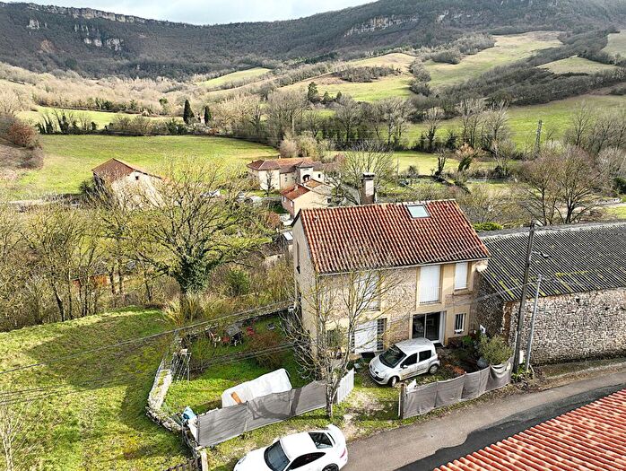 Maison à vendre - Saint-Beaulize - 6 pièces - 4 chambres