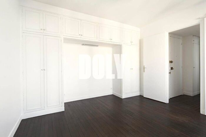 Appartement à louer - Muette Sud, Paris ème arrondissement - 1 pièce