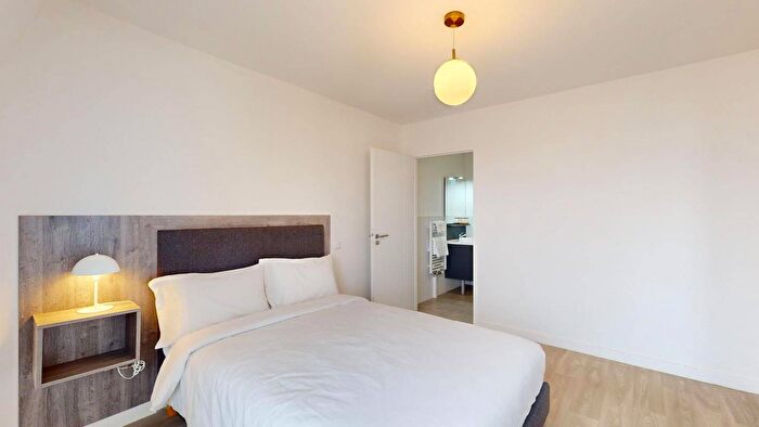 Plaine, Clamart - Appartement 1 pièce à louer