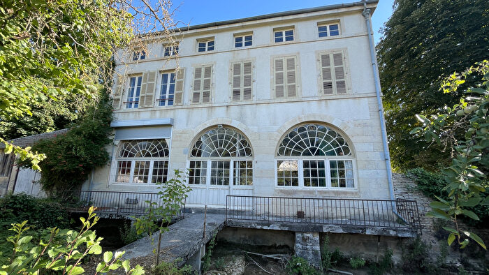 Maison à vendre - Savigny-lès-Beaune - 8 pièces - 5 chambres
