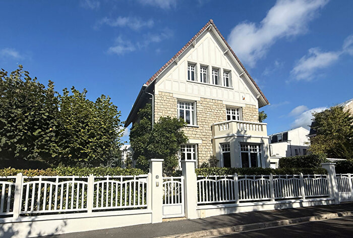 Maison à vendre - Enghien-les-Bains - 8 pièces - 6 chambres