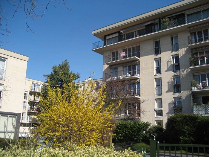 Appartement à louer - Gare, Chatou - 3 pièces - 2 chambres