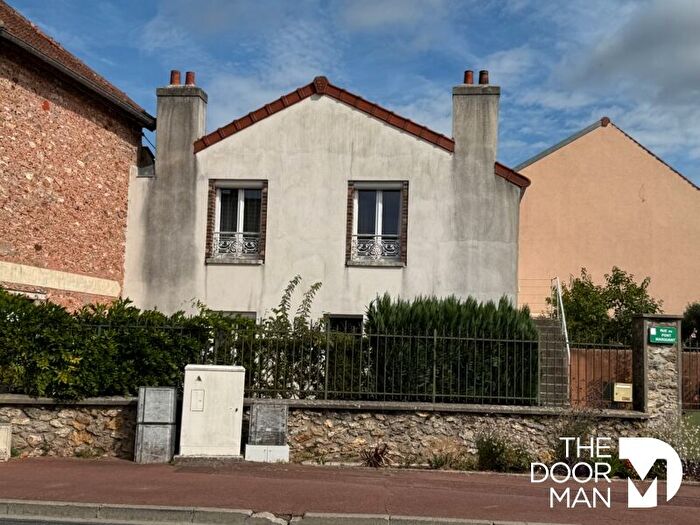 Le Perray-en-Yvelines : Maison 4 pièces à vendre