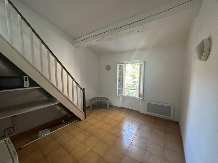 Appartement à louer - Hyères, Pyanet - 1 pièce