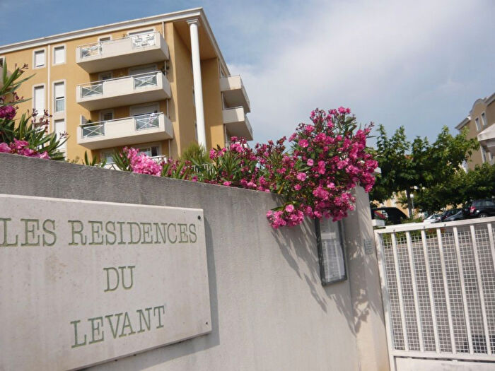 Appartement à vendre - Hyères, Pyanet - 2 pièces - 1 chambre