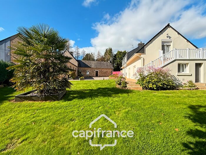 Maison à vendre - Le Sourn - 9 pièces - 6 chambres