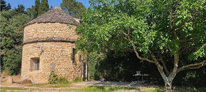 Périurbain Sud, Bagnols-sur-Cèze - Maison 2 pièces à louer