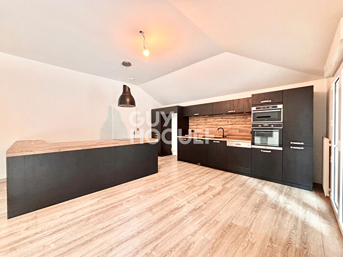 Maison à louer - Bondoufle - 6 pièces - 4 chambres