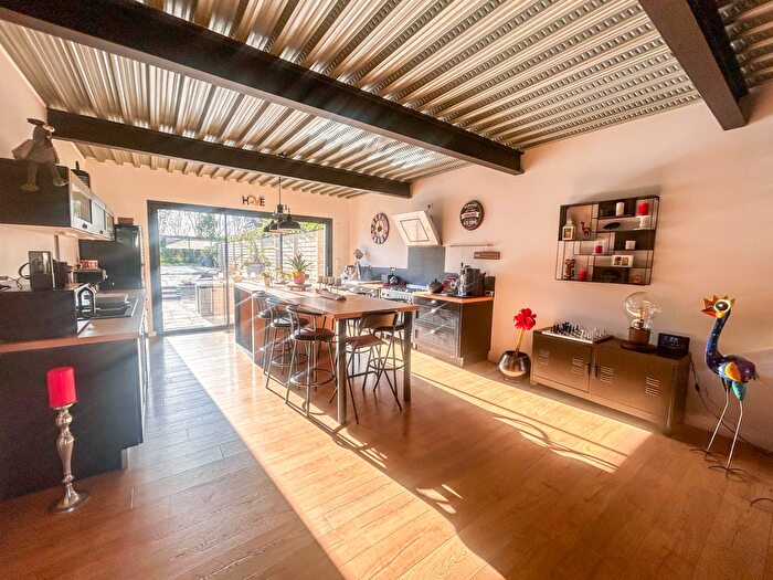 Maison à vendre - Saint-Sylvain-dAnjou - 6 pièces - 4 chambres