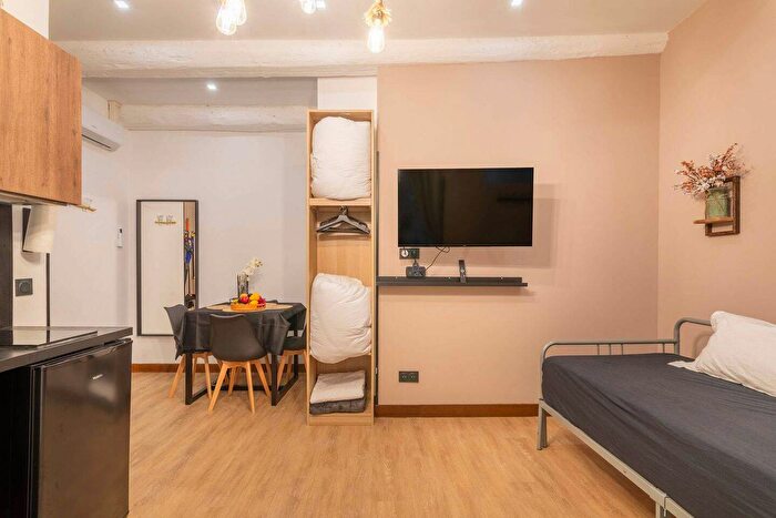 Les Grandes Carmes, Marseille 2ème arrondissement : Appartement 2 pièces à louer