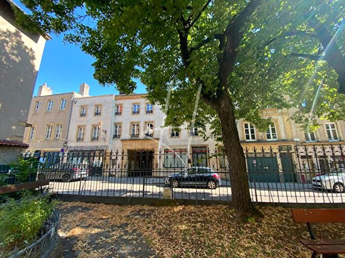 Appartement à louer - Metz, Ancienne ville - 2 pièces - 1 chambre