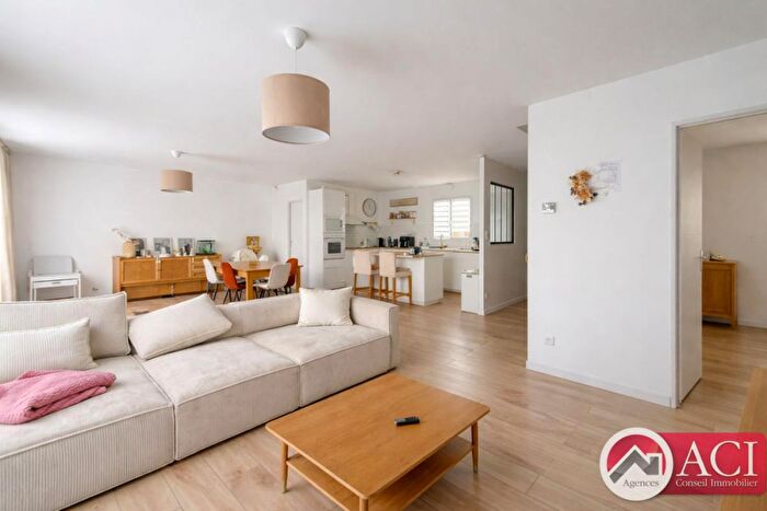 Maison à vendre - Saint-Crépin-Ibouvillers - 6 pièces - 4 chambres