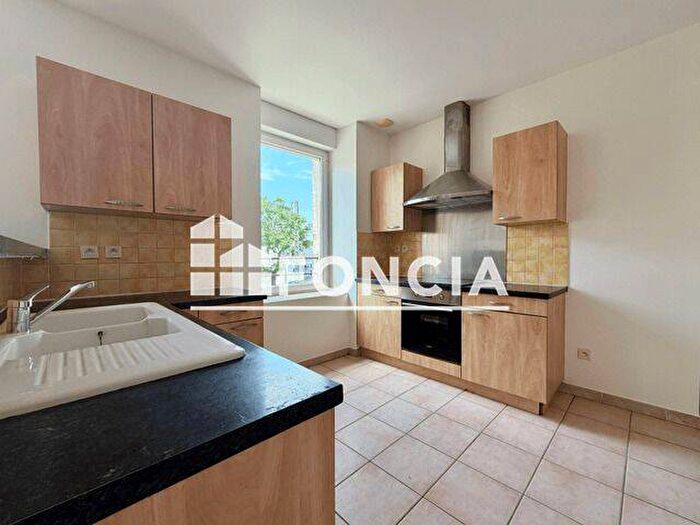 Anatole France-Mayral, Narbonne : Appartement 4 pièces à louer