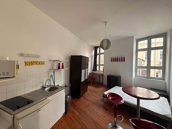 Appartement 1 pièce à Centre-Hôtel de Ville, Limoges, à louer