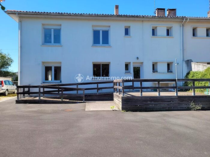 Maison à vendre - Saint-Jean-dAngély - 6 pièces