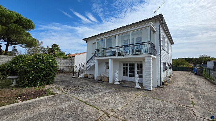 Maison 7 pièces à vendre à Saint-Sulpice-de-Royan