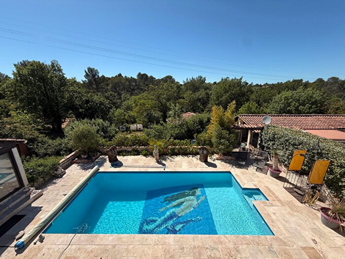 Maison 7 pièces à vendre à Ollières