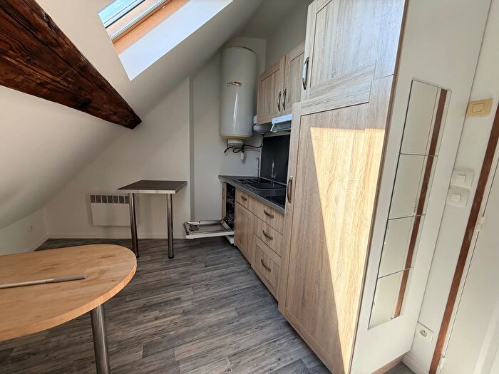 Saint-Quentin, Saint-Jean - Appartement 1 pièce à louer