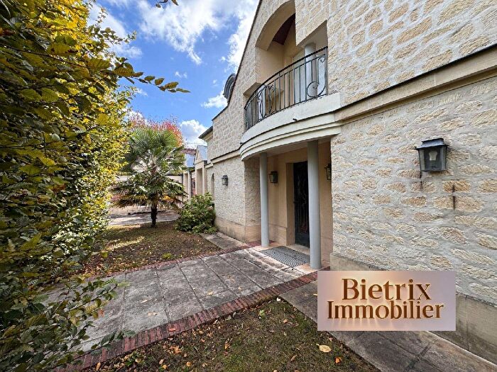 Maison à louer - LIsle-Adam - 7 pièces - 3 chambres