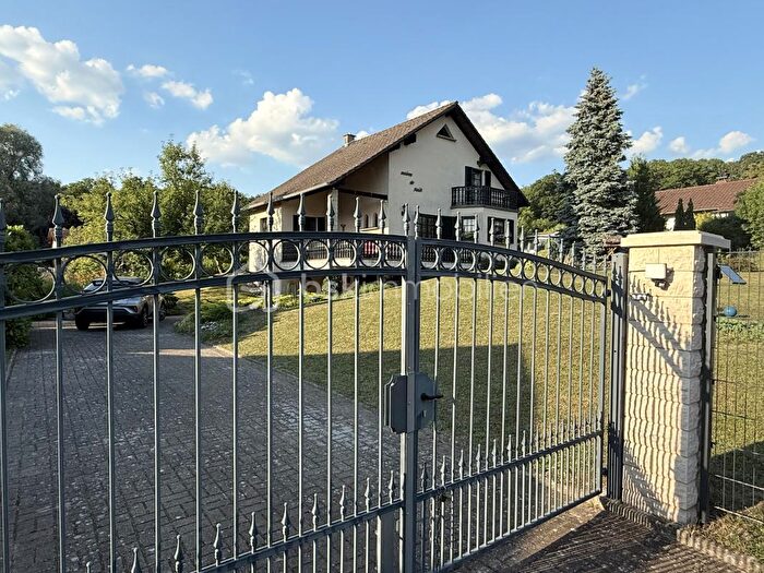 Maison 5 pièces à Puttelange-aux-Lacs, à vendre