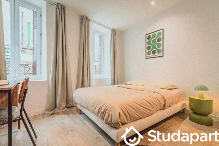 Appartement à louer - Centre Ville-Jean Moulin-Beaumont, Montreuil - 1 pièce - 2 chambres