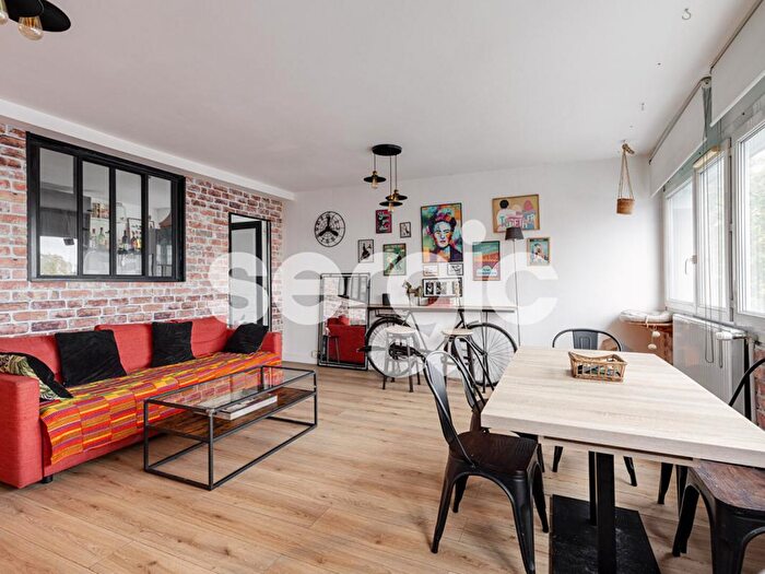 Appartement à vendre - Mons-en-Bar ul, Europe - 3 pièces - 2 chambres